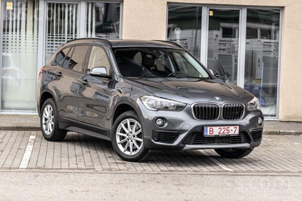 Grey BMW X1 2018 in Jelgava, with an engine capacity of 1.50 L and mileage of 204 thousand km for 12990 €, photo 4 on AUTOMOTO.COM.LV