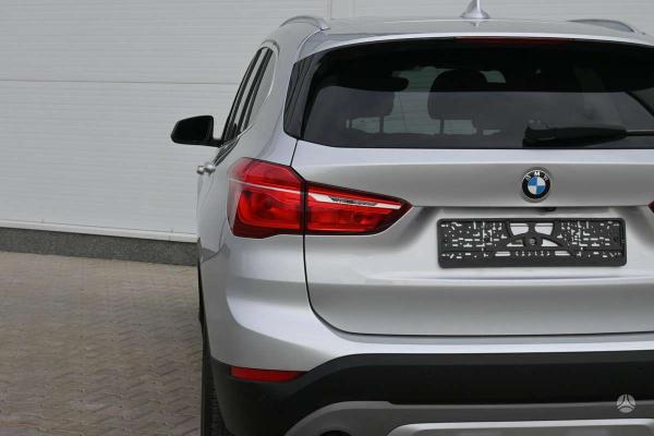 Grey BMW X1 2018 in Kretinga, with an engine capacity of 2.00 L and mileage of 90 thousand km for 15499 €, photo 10 on AUTOMOTO.COM.LV