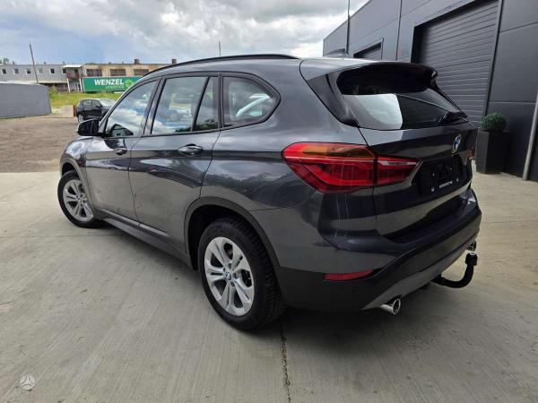 Grey BMW X1 2018 in Utena, with an engine capacity of 2.00 L and mileage of 271 thousand km for 12490 €, photo 3 on AUTOMOTO.COM.LV