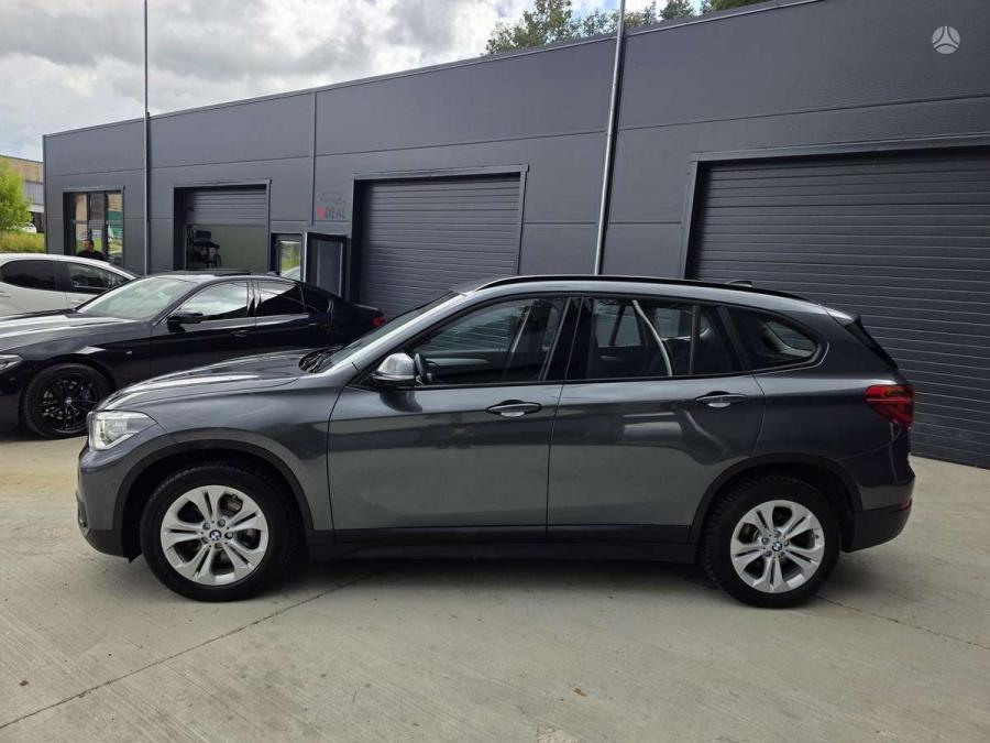 Grey BMW X1 2018 in Utena, with an engine capacity of 2.00 L and mileage of 271 thousand km for 12490 €, photo 8 on AUTOMOTO.COM.LV