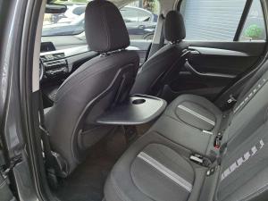 Grey BMW X1 2018 in Utena, with an engine capacity of 2.00 L and mileage of 271 thousand km for 12490 €, photo 18 on AUTOMOTO.COM.LV