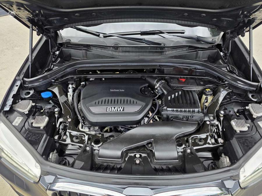 Grey BMW X1 2018 in Utena, with an engine capacity of 2.00 L and mileage of 271 thousand km for 12490 €, photo 25 on AUTOMOTO.COM.LV