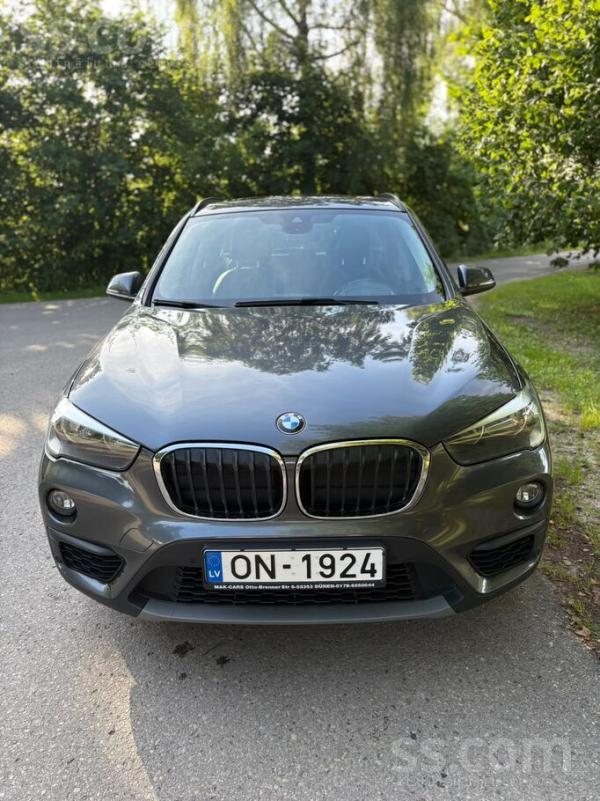 Grey BMW X1 2018 in Ogre, with an engine capacity of 1.50 L and mileage of 196 thousand km for 15000 €, photo 5 on AUTOMOTO.COM.LV