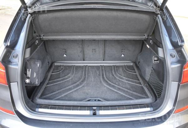 Pelēks BMW X1 2018 Talsi, ar dzinēja tilpumu 2.00 L un nobraukumu 182 tūkst. km par 15500 €, foto 10 vietnē AUTOMOTO.COM.LV