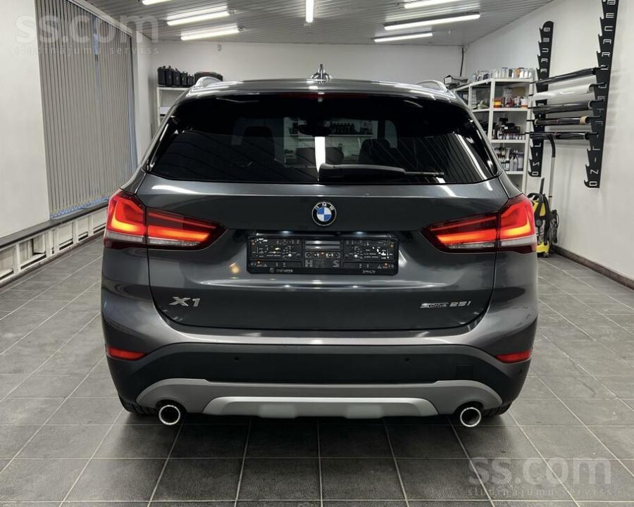Pelēks BMW X1 2019 Ogre, ar dzinēja tilpumu 2.00 L un nobraukumu 115 tūkst. km par 17400 €, foto 6 vietnē AUTOMOTO.COM.LV