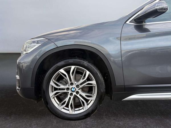 Grey BMW X1 2019 in Kaunas, with an engine capacity of 1.50 L and mileage of 99 thousand km for 21875 €, photo 9 on AUTOMOTO.COM.LV
