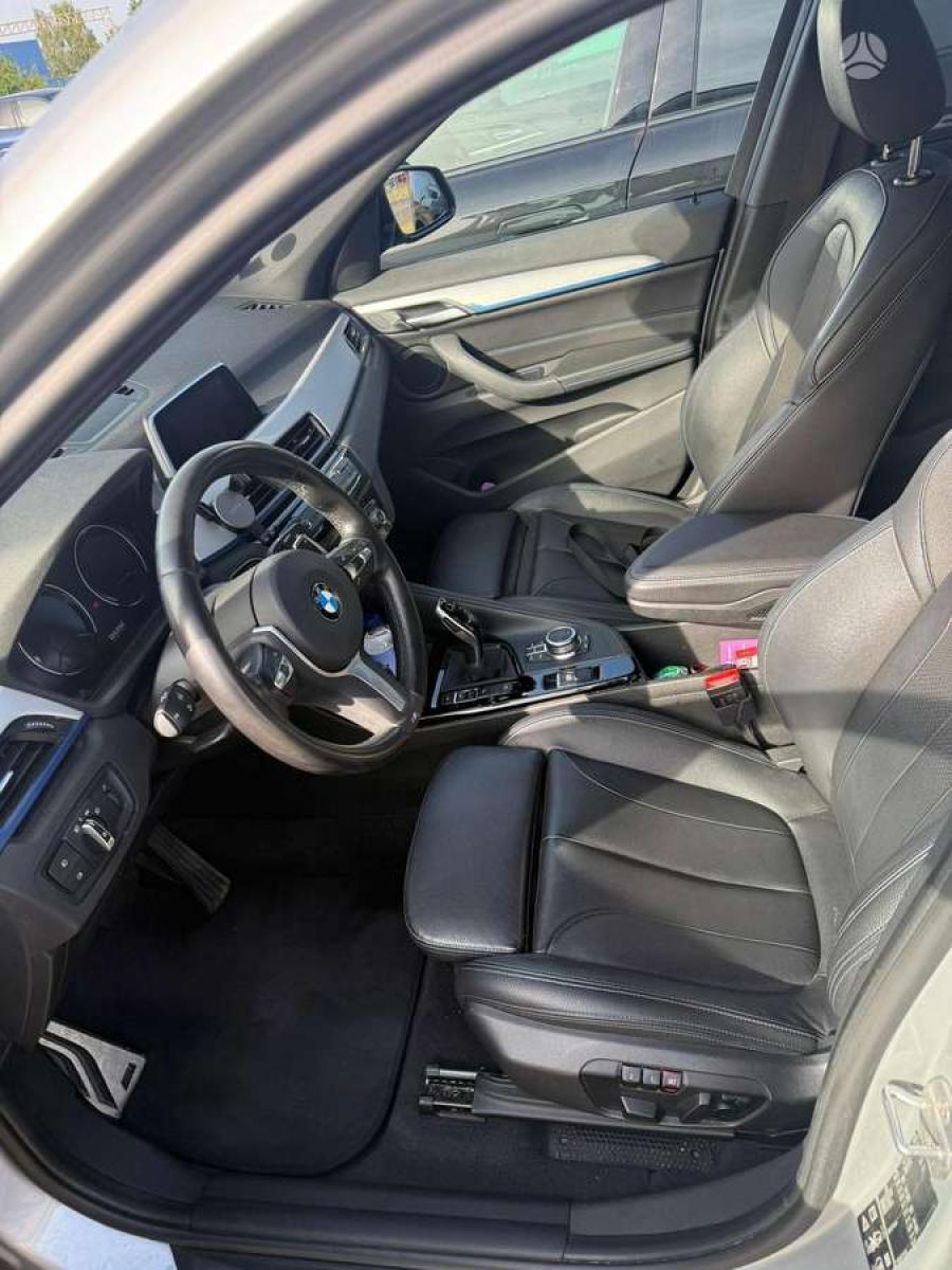 Grey BMW X1 2019 in Vilnius, with an engine capacity of 2.00 L and mileage of 220 thousand km for 14800 €, photo 5 on AUTOMOTO.COM.LV