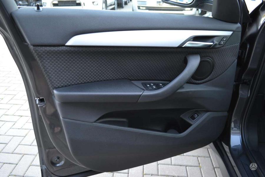 Pelēks BMW X1 2019 Viļņa, ar dzinēja tilpumu 2.00 L un nobraukumu 169 tūkst. km par 17000 €, foto 13 vietnē AUTOMOTO.COM.LV