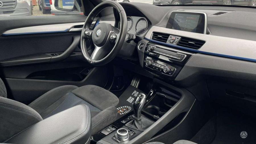 Grey BMW X1 2019 in Marijampole, with an engine capacity of 2.00 L and mileage of 373 thousand km for 12900 €, photo 3 on AUTOMOTO.COM.LV