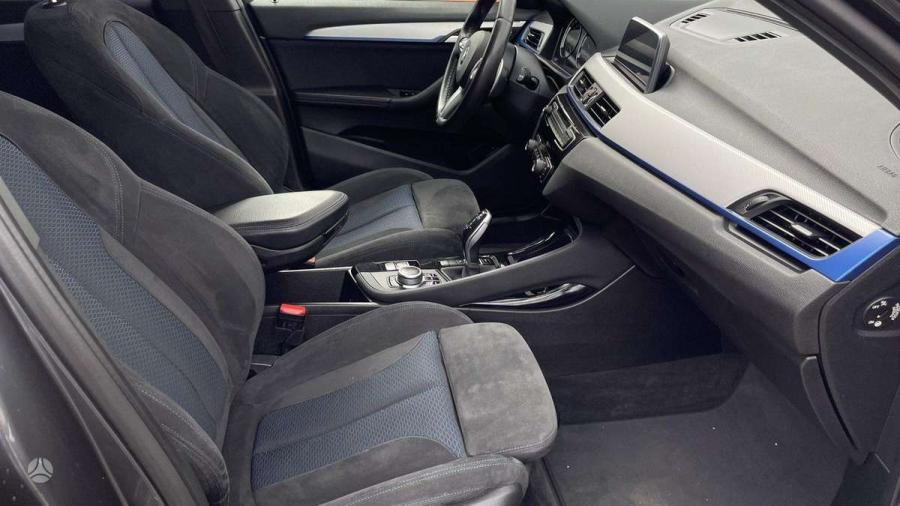 Grey BMW X1 2019 in Marijampole, with an engine capacity of 2.00 L and mileage of 373 thousand km for 12900 €, photo 19 on AUTOMOTO.COM.LV