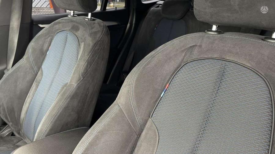 Grey BMW X1 2019 in Marijampole, with an engine capacity of 2.00 L and mileage of 373 thousand km for 12900 €, photo 20 on AUTOMOTO.COM.LV