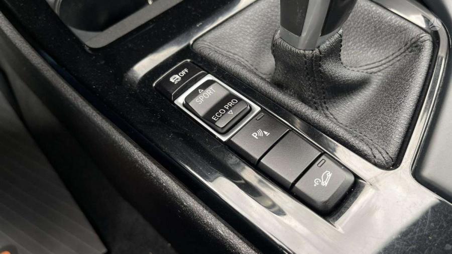 Grey BMW X1 2019 in Marijampole, with an engine capacity of 2.00 L and mileage of 373 thousand km for 12900 €, photo 27 on AUTOMOTO.COM.LV