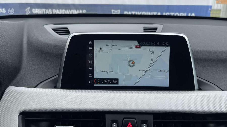 Grey BMW X1 2019 in Marijampole, with an engine capacity of 2.00 L and mileage of 373 thousand km for 12900 €, photo 40 on AUTOMOTO.COM.LV