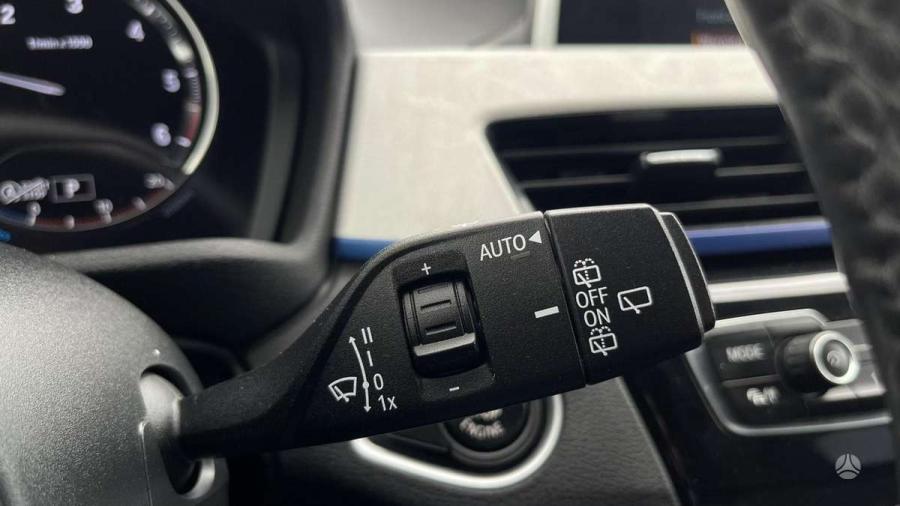Grey BMW X1 2019 in Marijampole, with an engine capacity of 2.00 L and mileage of 373 thousand km for 12900 €, photo 43 on AUTOMOTO.COM.LV
