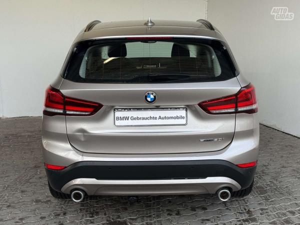 Grey BMW X1 2020 in Kaunas, with an engine capacity of 2.00 L and mileage of 16 thousand km for 29496 €, photo 3 on AUTOMOTO.COM.LV