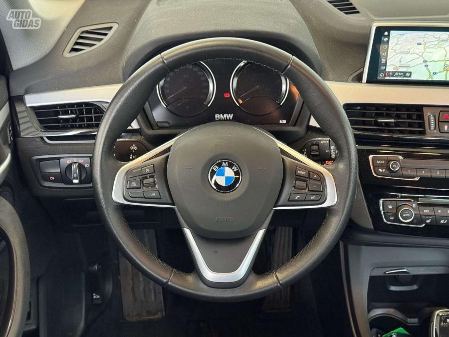 Grey BMW X1 2020 in Kaunas, with an engine capacity of 2.00 L and mileage of 16 thousand km for 29496 €, photo 5 on AUTOMOTO.COM.LV