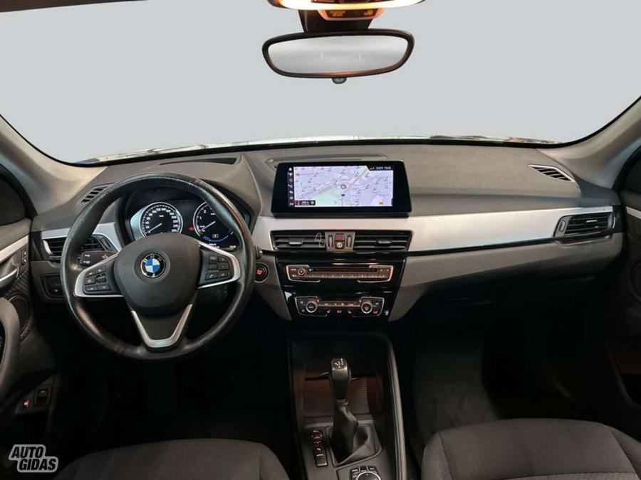Grey BMW X1 2020 in Kaunas, with an engine capacity of 1.50 L and mileage of 100 thousand km for 24819 €, photo 14 on AUTOMOTO.COM.LV