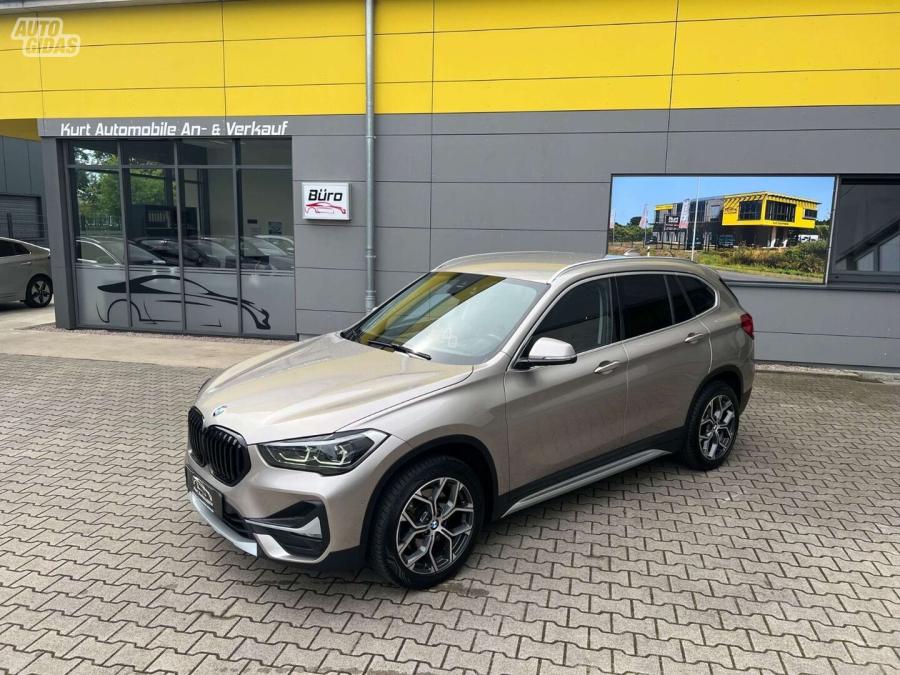 Grey BMW X1 2020 in Kaunas, with an engine capacity of 2.00 L and mileage of 98 thousand km for 29600 €, photo 1 on AUTOMOTO.COM.LV