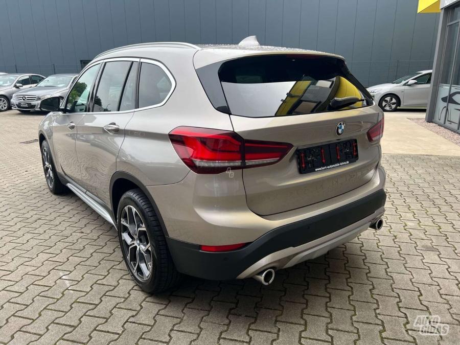 Grey BMW X1 2020 in Kaunas, with an engine capacity of 2.00 L and mileage of 98 thousand km for 29600 €, photo 4 on AUTOMOTO.COM.LV