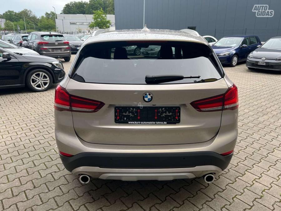 Grey BMW X1 2020 in Kaunas, with an engine capacity of 2.00 L and mileage of 98 thousand km for 29600 €, photo 5 on AUTOMOTO.COM.LV