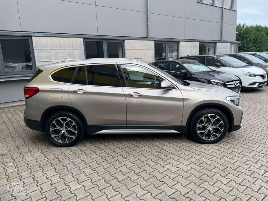Grey BMW X1 2020 in Kaunas, with an engine capacity of 2.00 L and mileage of 98 thousand km for 29600 €, photo 7 on AUTOMOTO.COM.LV