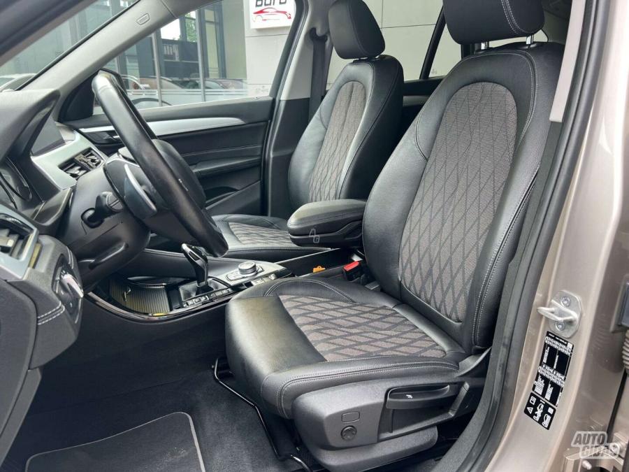 Grey BMW X1 2020 in Kaunas, with an engine capacity of 2.00 L and mileage of 98 thousand km for 29600 €, photo 12 on AUTOMOTO.COM.LV