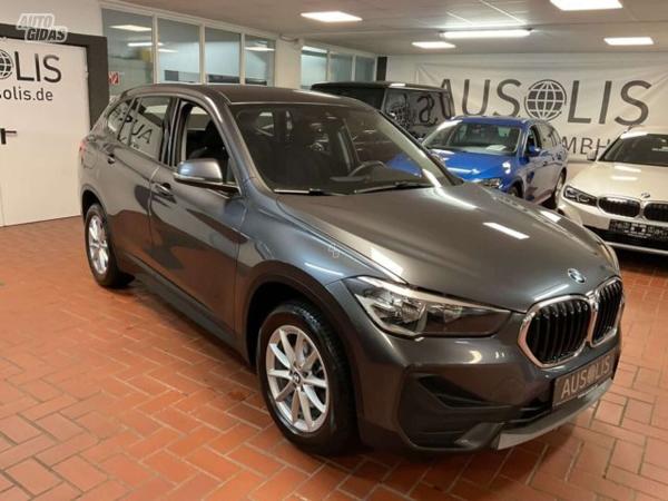 Grey BMW X1 2020 in Kaunas, with an engine capacity of 1.50 L and mileage of 69 thousand km for 22212 €, photo 2 on AUTOMOTO.COM.LV