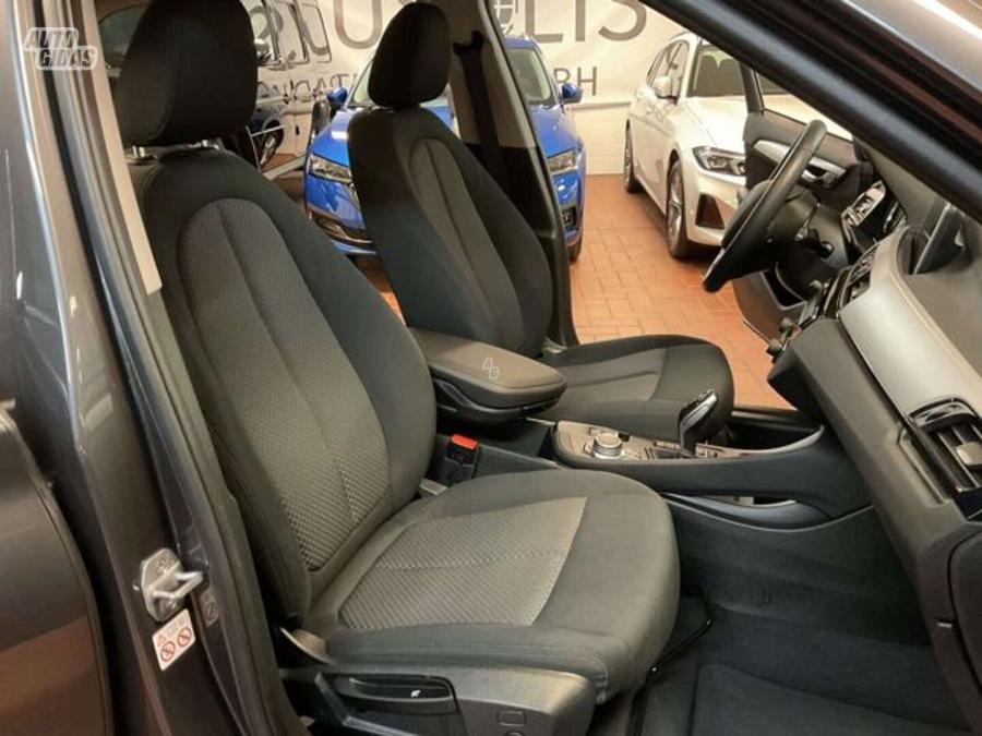 Pelēks BMW X1 2020 Kauņa, ar dzinēja tilpumu 1.50 L un nobraukumu 69 tūkst. km par 22212 €, foto 14 vietnē AUTOMOTO.COM.LV