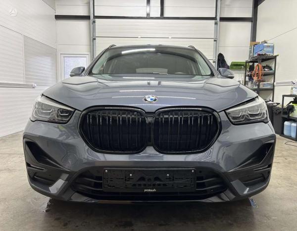 Pelēks BMW X1 2020 Utena, ar dzinēja tilpumu 2.00 L un nobraukumu 195 tūkst. km par 17550 €, foto 5 vietnē AUTOMOTO.COM.LV