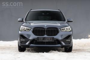 Grey BMW X1 2020 in Jelgava, with an engine capacity of 1.50 L and mileage of 173 thousand km for 21000 €, photo 3 on AUTOMOTO.COM.LV
