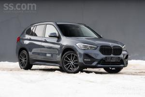 Grey BMW X1 2020 in Jelgava, with an engine capacity of 1.50 L and mileage of 173 thousand km for 21000 €, photo 4 on AUTOMOTO.COM.LV