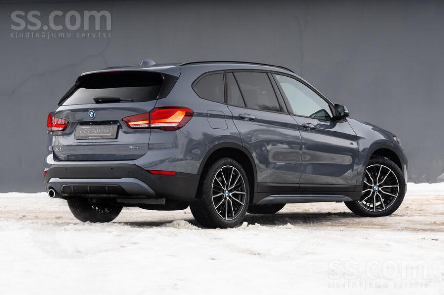 Grey BMW X1 2020 in Jelgava, with an engine capacity of 1.50 L and mileage of 173 thousand km for 21000 €, photo 6 on AUTOMOTO.COM.LV
