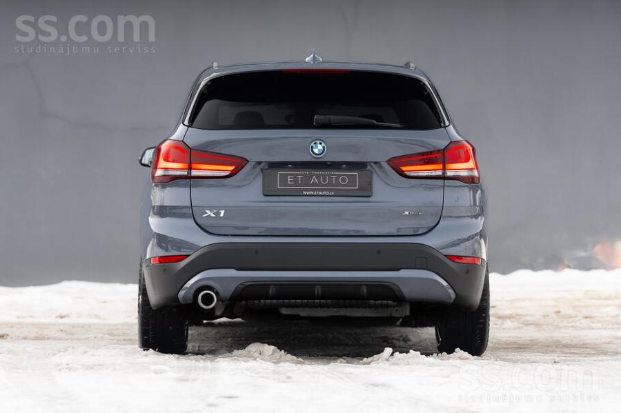 Grey BMW X1 2020 in Jelgava, with an engine capacity of 1.50 L and mileage of 173 thousand km for 21000 €, photo 7 on AUTOMOTO.COM.LV