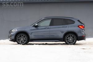 Grey BMW X1 2020 in Jelgava, with an engine capacity of 1.50 L and mileage of 173 thousand km for 21000 €, photo 9 on AUTOMOTO.COM.LV