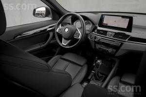 Grey BMW X1 2020 in Jelgava, with an engine capacity of 1.50 L and mileage of 173 thousand km for 21000 €, photo 11 on AUTOMOTO.COM.LV