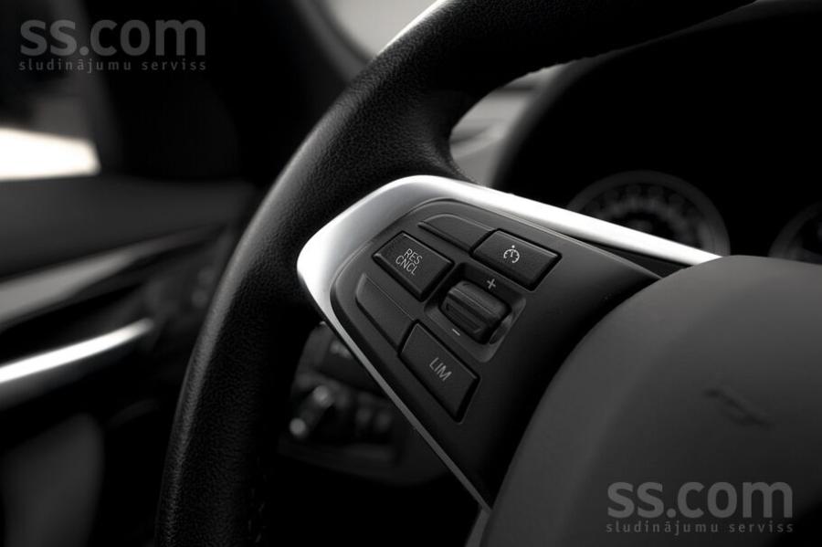Grey BMW X1 2020 in Jelgava, with an engine capacity of 1.50 L and mileage of 173 thousand km for 21000 €, photo 22 on AUTOMOTO.COM.LV