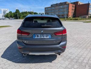 Grey BMW X1 2020 in Taurage, with an engine capacity of 2.00 L and mileage of 270 thousand km for 16335 €, photo 6 on AUTOMOTO.COM.LV