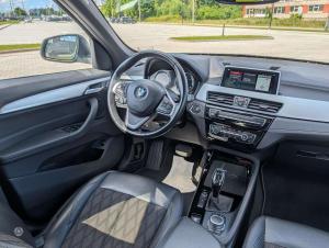 Grey BMW X1 2020 in Taurage, with an engine capacity of 2.00 L and mileage of 270 thousand km for 16335 €, photo 11 on AUTOMOTO.COM.LV