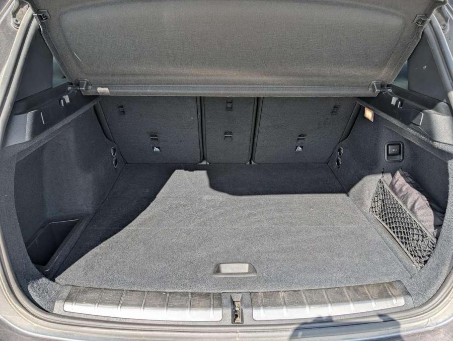 Grey BMW X1 2020 in Taurage, with an engine capacity of 2.00 L and mileage of 270 thousand km for 16335 €, photo 20 on AUTOMOTO.COM.LV