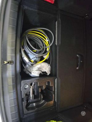 Grey BMW X1 2020 in Vilnius, with an engine capacity of 1.50 L and mileage of 180 thousand km for 17000 €, photo 16 on AUTOMOTO.COM.LV