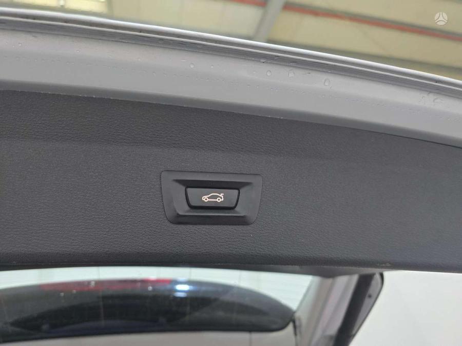 Grey BMW X1 2020 in Vilnius, with an engine capacity of 1.50 L and mileage of 180 thousand km for 17000 €, photo 17 on AUTOMOTO.COM.LV