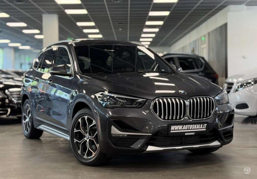 Grey BMW X1 2020 in Klaipeda, with an engine capacity of 2.00 L and mileage of 160 thousand km for 20500 €, photo 13 on AUTOMOTO.COM.LV