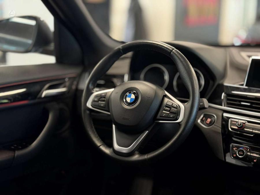 Grey BMW X1 2020 in Klaipeda, with an engine capacity of 2.00 L and mileage of 160 thousand km for 20500 €, photo 19 on AUTOMOTO.COM.LV