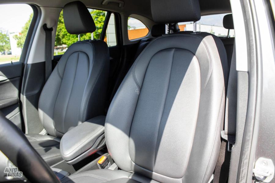 Grey BMW X1 2020 in Kaunas, with an engine capacity of 1.50 L and mileage of 158 thousand km for 16900 €, photo 12 on AUTOMOTO.COM.LV