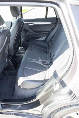 Grey BMW X1 2020 in Kaunas, with an engine capacity of 1.50 L and mileage of 158 thousand km for 16900 €, photo 13 on AUTOMOTO.COM.LV