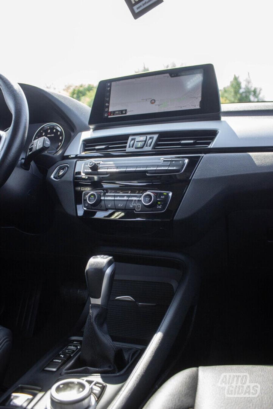 Grey BMW X1 2020 in Kaunas, with an engine capacity of 1.50 L and mileage of 158 thousand km for 16900 €, photo 14 on AUTOMOTO.COM.LV