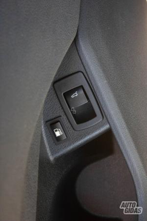 Grey BMW X1 2020 in Kaunas, with an engine capacity of 1.50 L and mileage of 158 thousand km for 16900 €, photo 22 on AUTOMOTO.COM.LV