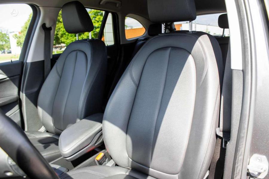 Pelēks BMW X1 2020 Kauņa, ar dzinēja tilpumu 1.50 L un nobraukumu 158 tūkst. km par 16900 €, foto 12 vietnē AUTOMOTO.COM.LV