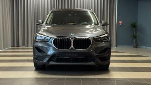 Grey BMW X1 2020 in Riga, with an engine capacity of 1.50 L and mileage of 73 thousand km for 19900 €, photo 3 on AUTOMOTO.COM.LV