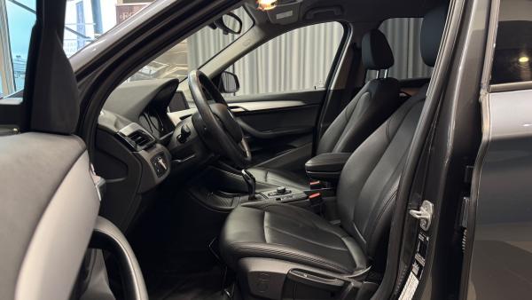 Pelēks BMW X1 2020 Rīga, ar dzinēja tilpumu 1.50 L un nobraukumu 73 tūkst. km par 19900 €, foto 7 vietnē AUTOMOTO.COM.LV